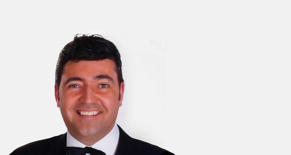 Hire Paul Drakeley (Dean Martin Tribute) | Booking Agent