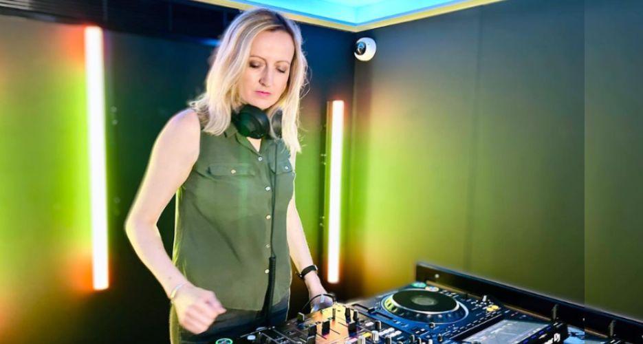 Hire Laydee V | Booking Agent & Contact Details