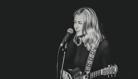 Hire Acoustic Singers | Champions Music & Entertainment